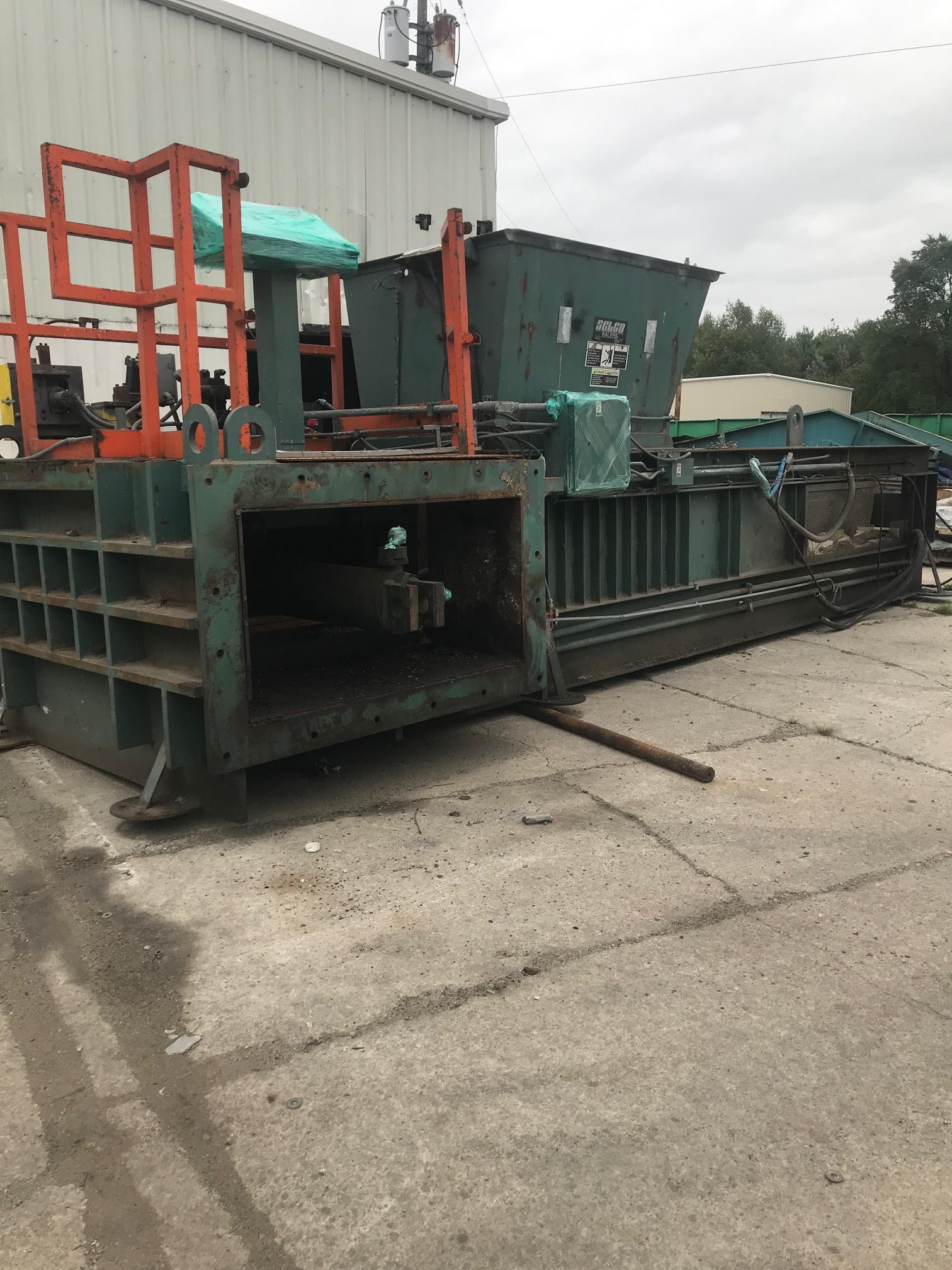 Used Harris / Selco 516N Two Ram Auto Tie Horizontal Baler in Wanatah ...